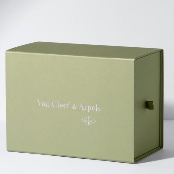Van Cleef & Arpels | Storage & Organization | Vancleef Arpels Empty Box ...